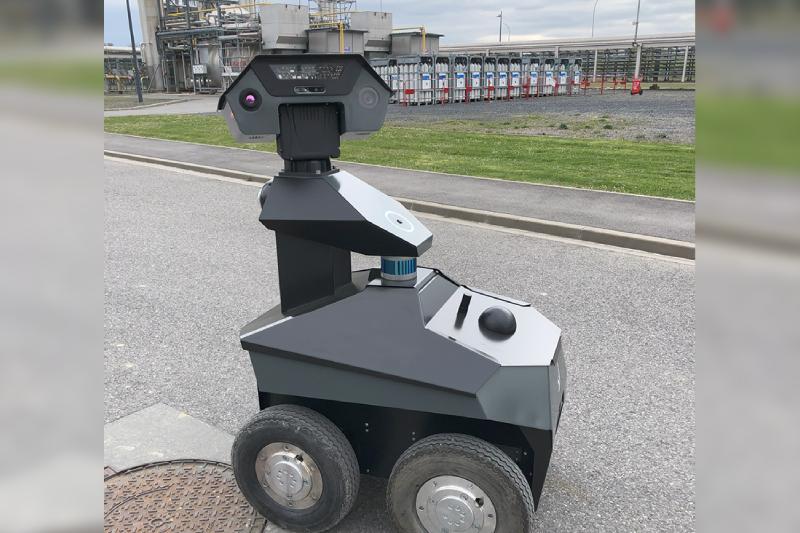 Robot GR100 de Running Brains | Portail de la sécurité et de la sûreté