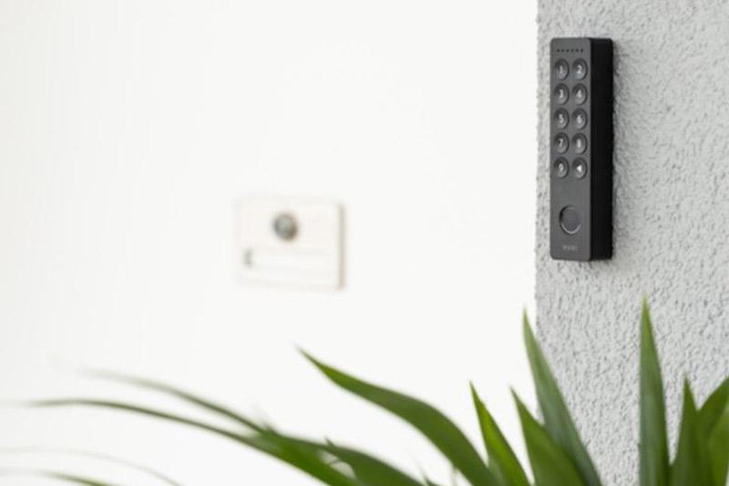 Entrée par empreinte digitale ou par code | Portail de la sécurité et ...